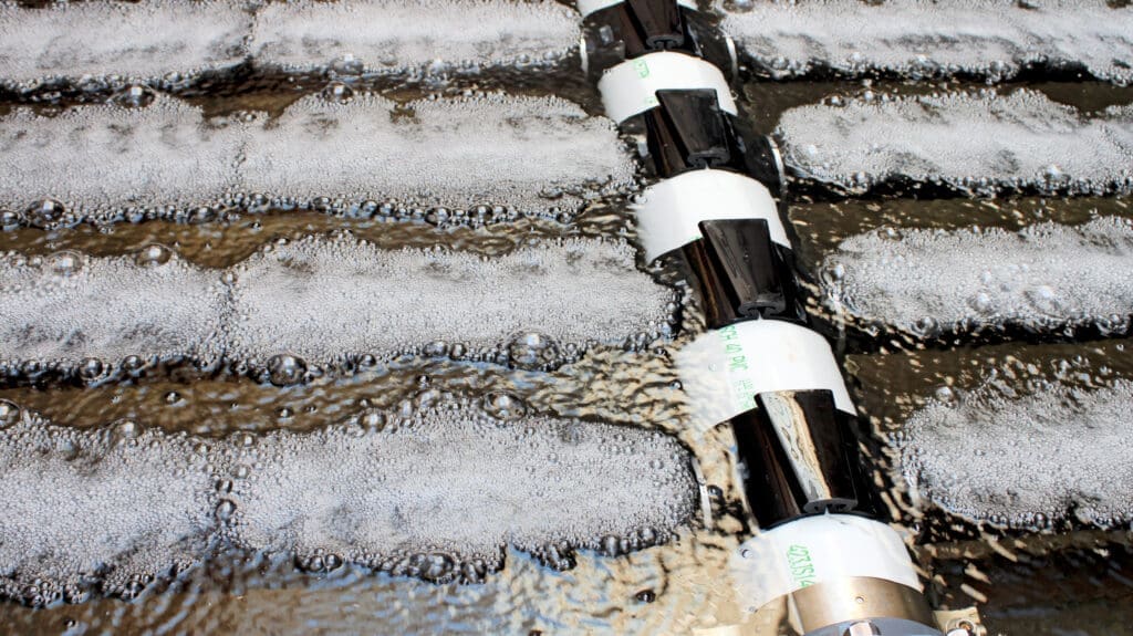 Comparison of Flat Panel to MiniPanel Diffuser - EDI Environmental ...